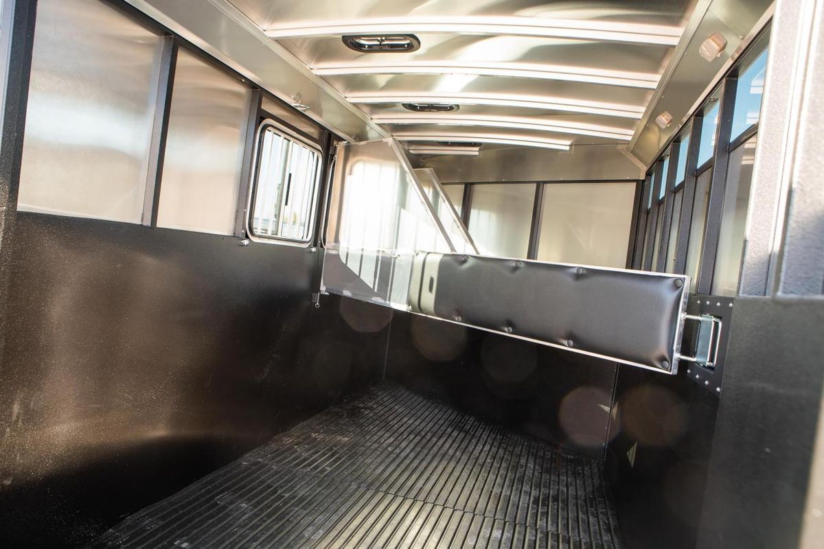 Logan Coach Trailers For Sale | Transwest