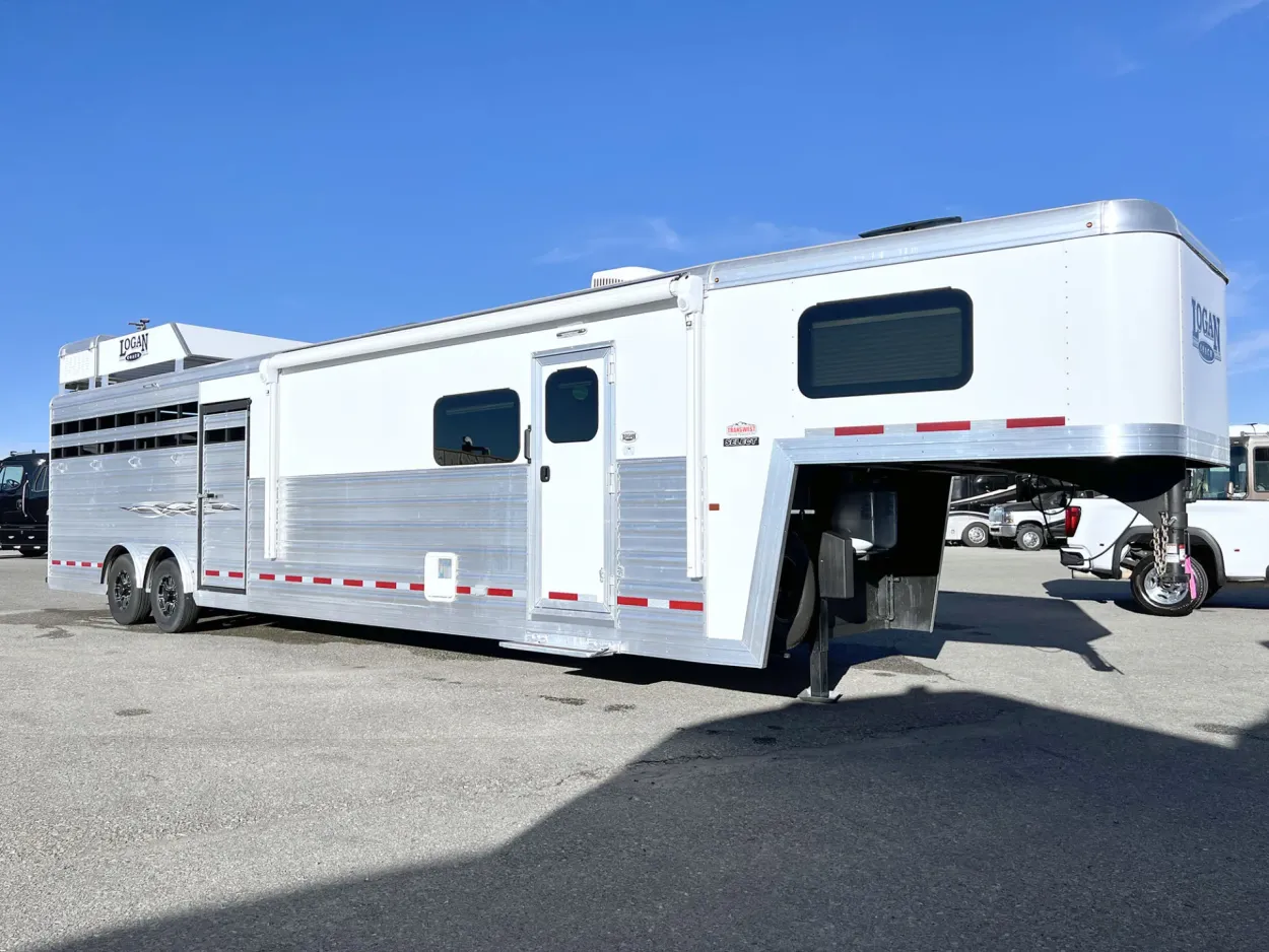 Gooseneck Livestock Trailers - New & Used | Transwest