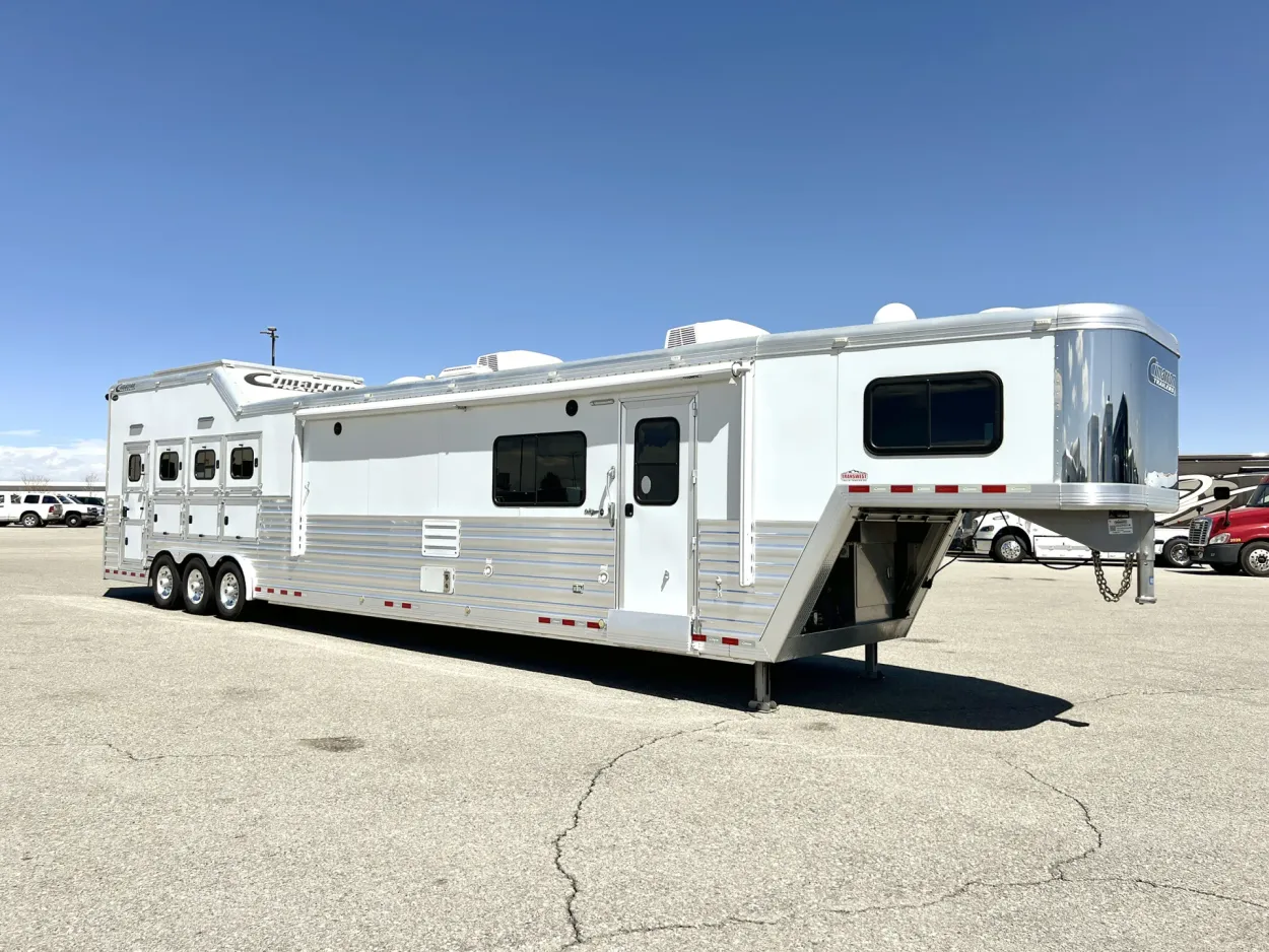 Gooseneck Horse Trailers for Sale | Transwest