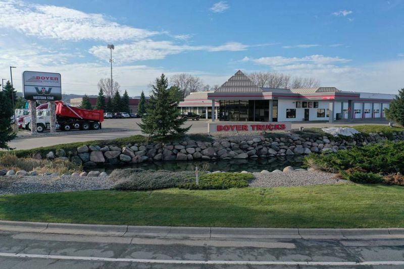 Hauler Trucks from Top Manufacturers - New & Used | Transwest