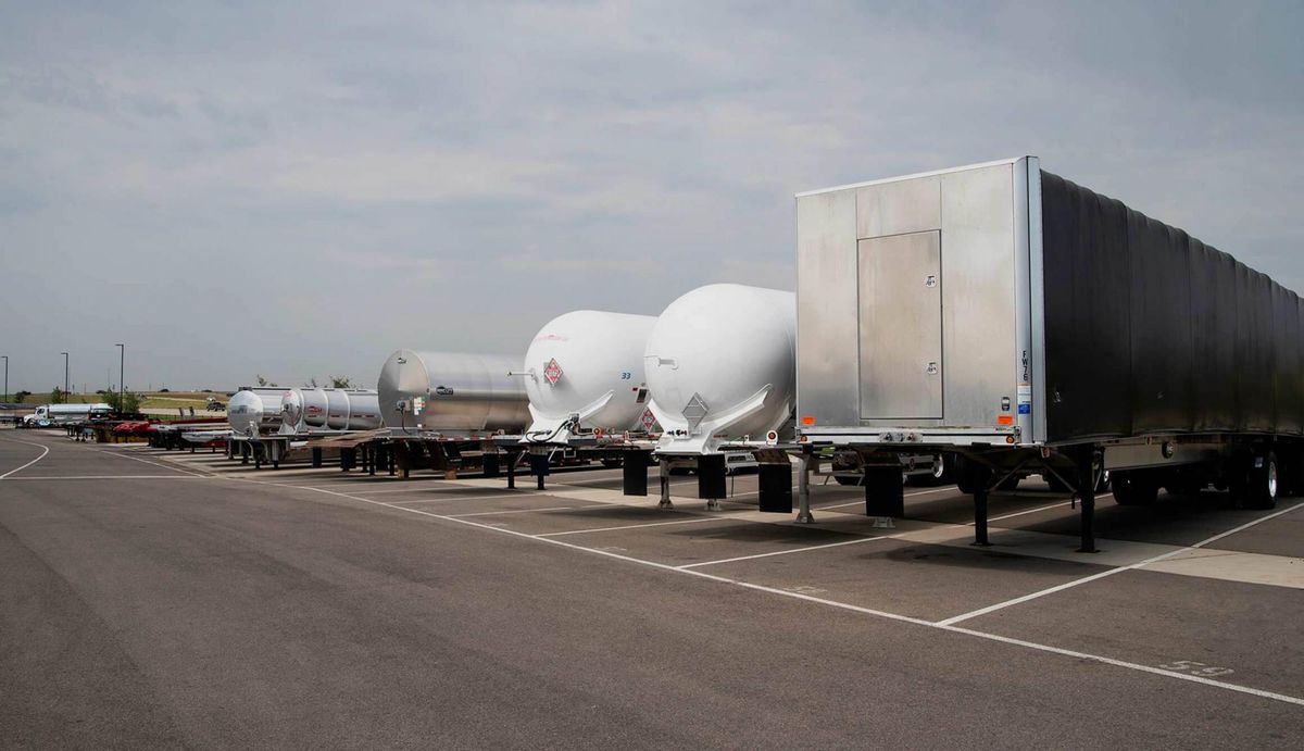Semi Trailer Dimensions, Length & What Can You Haul